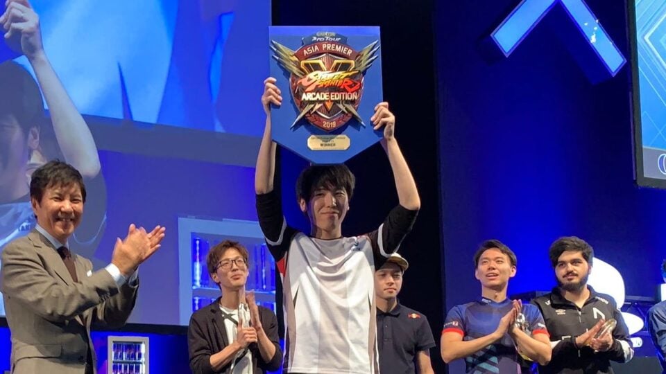 Street Fighter Champion Gives Up Thousands In Protest Of Japanese ...