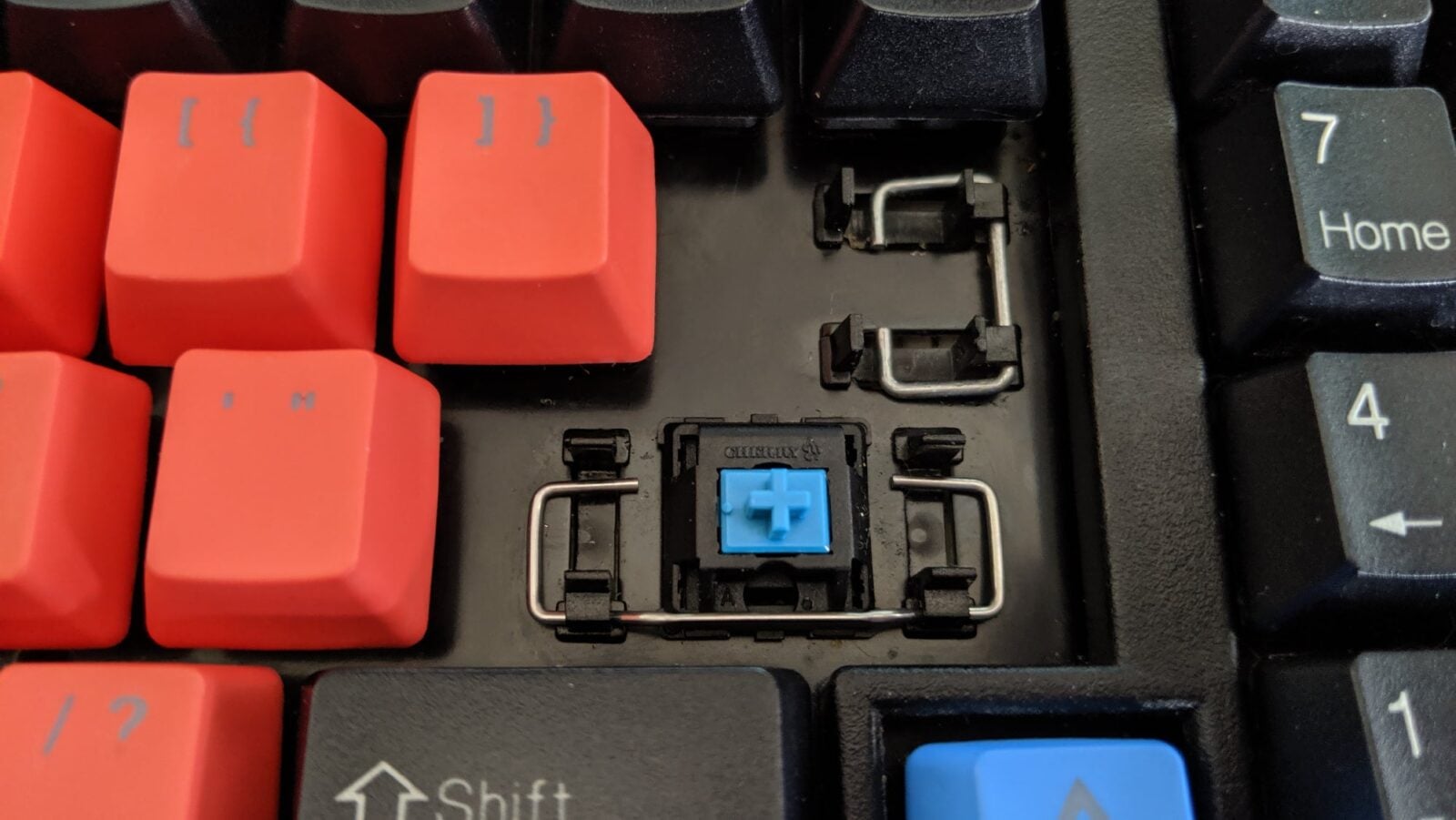 My BIG-Ass Enter Key Is Messing Up My Mechanical Keyboard Plans - Kotaku