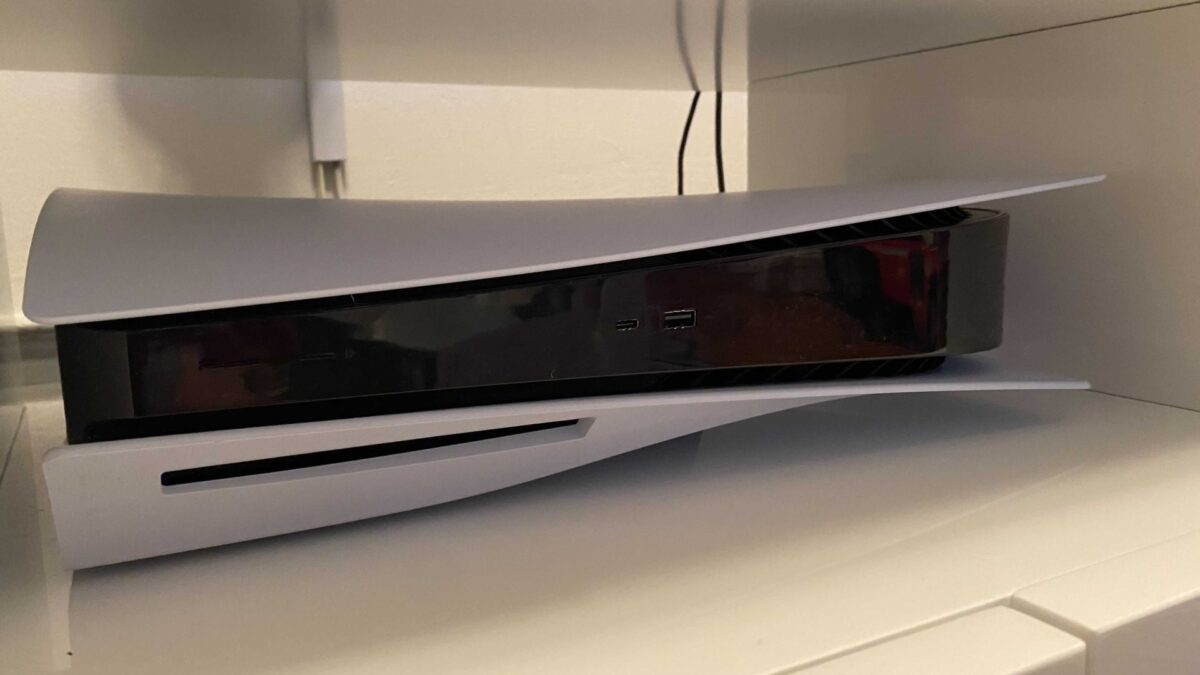 Here's How We've Set Up Our PS5s - Kotaku