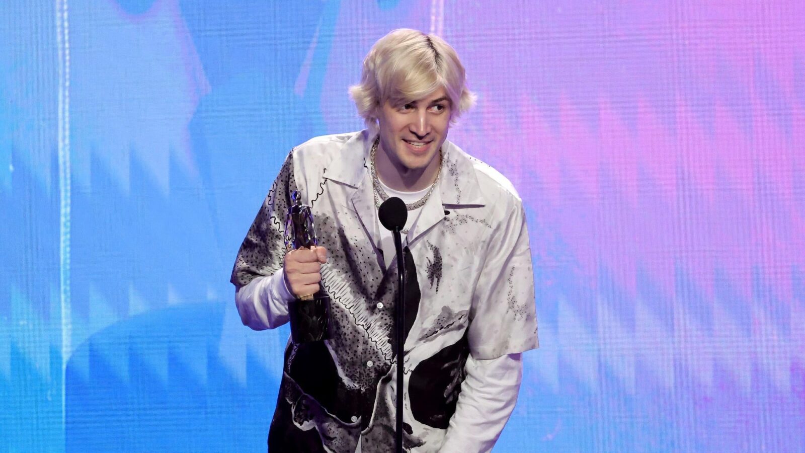 Twitch Mega Streamer xQc Signed By Gambling Company For $100 Million ...
