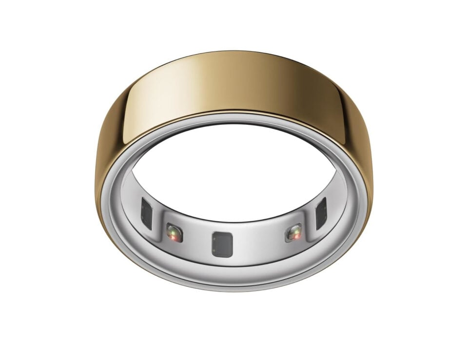 Forget Smartwatches, Amazon Offloads the Oura Ring 4 at Its Lowest ...